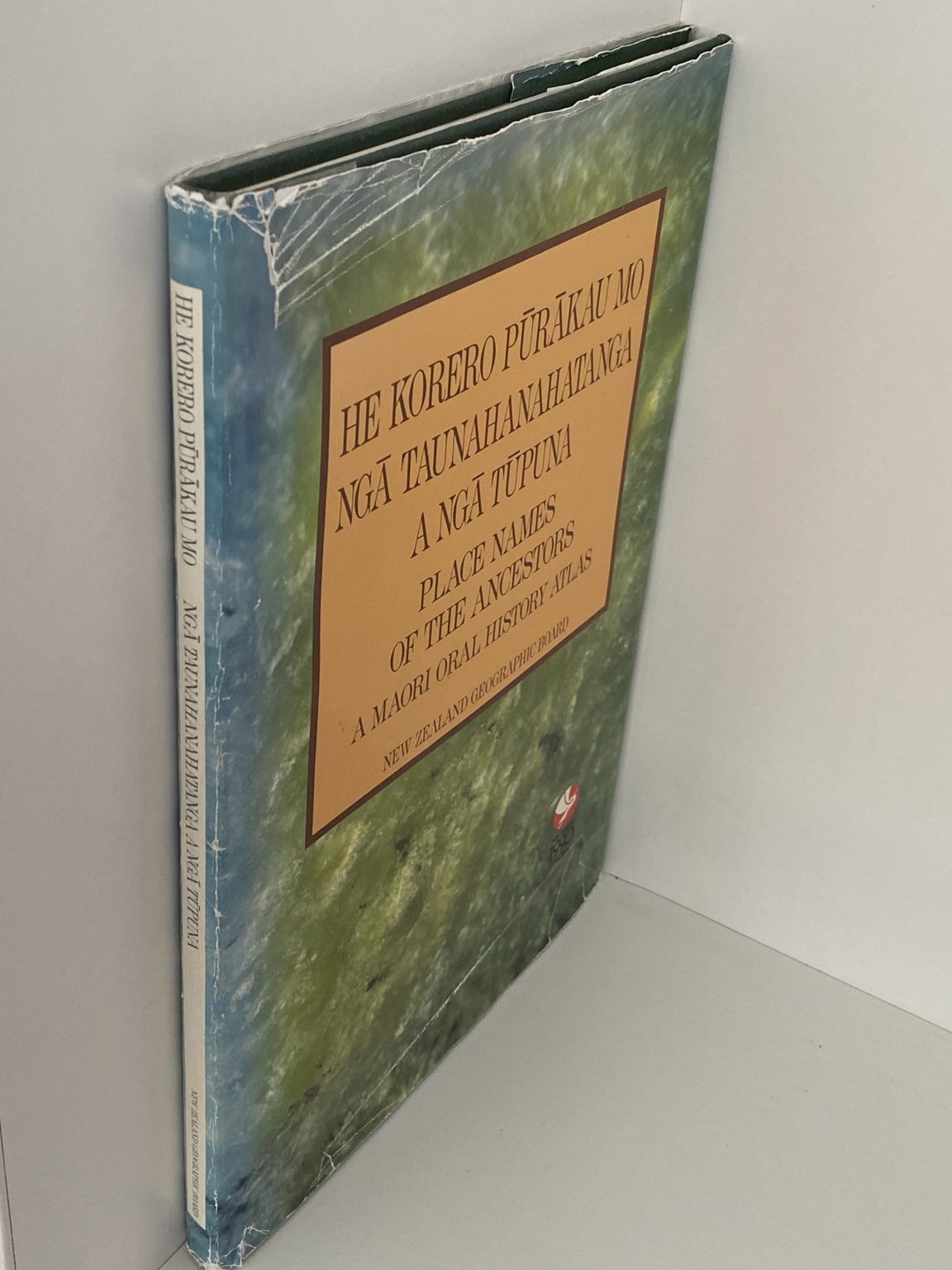 He korero purakau mo nga taunahanahatanga a nga tupuna - Names of the ...