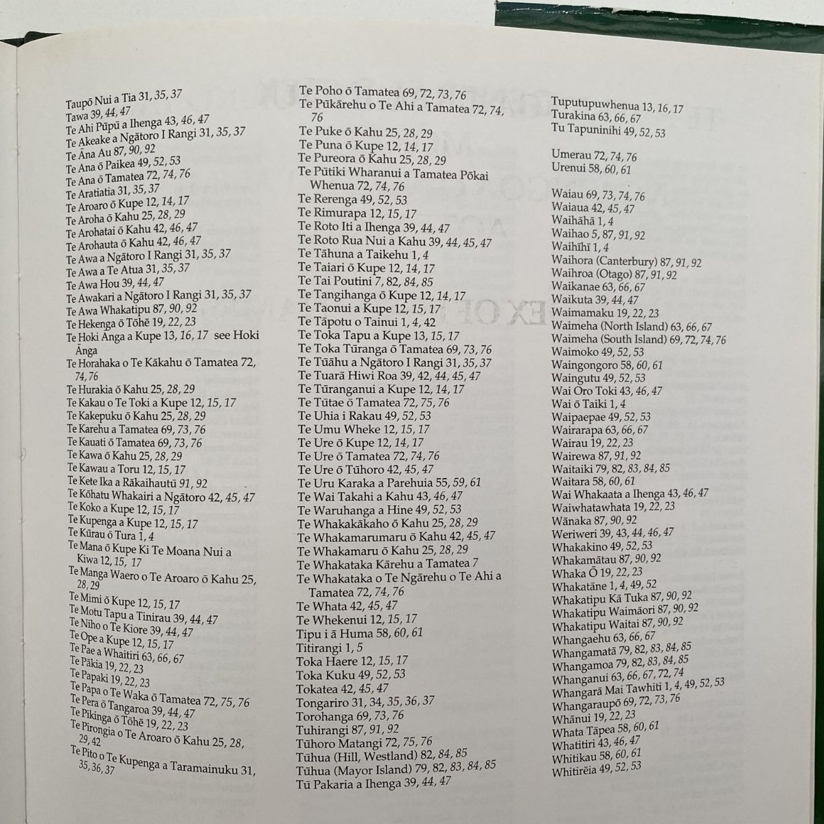 He korero purakau mo nga taunahanahatanga a nga tupuna - Names of the ...