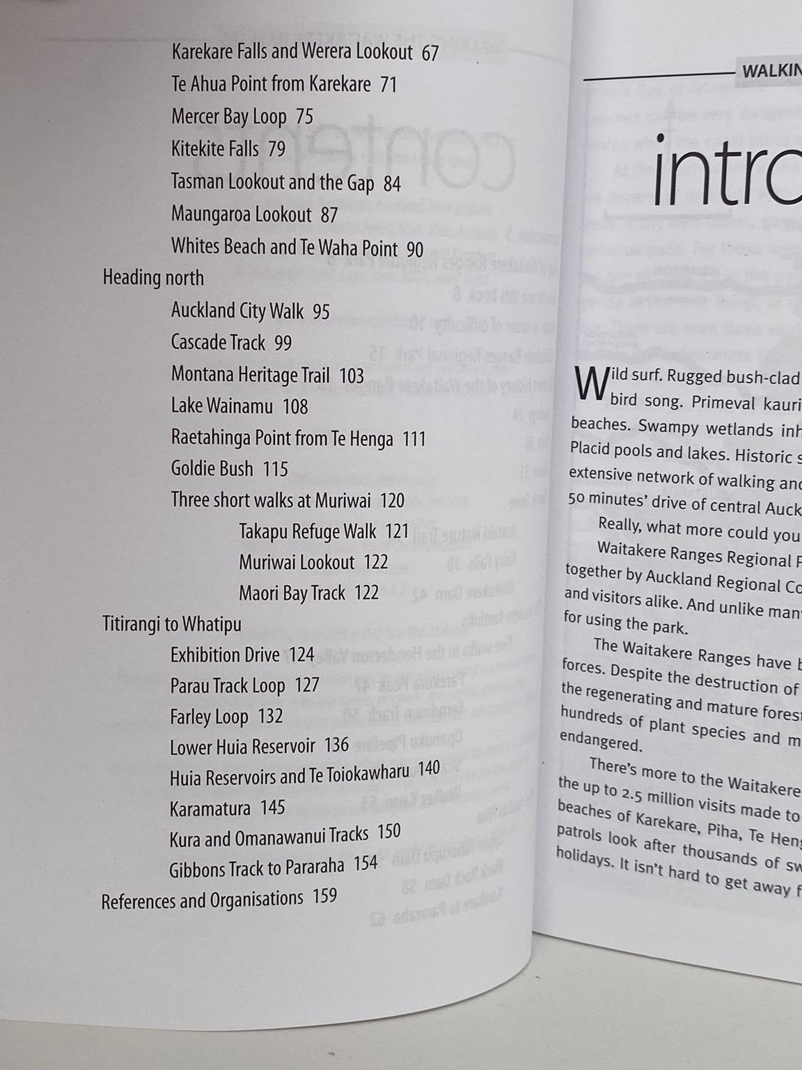 WALKING THE WAITAKERE RANGES: Over 30 Coastal and Bush Walks