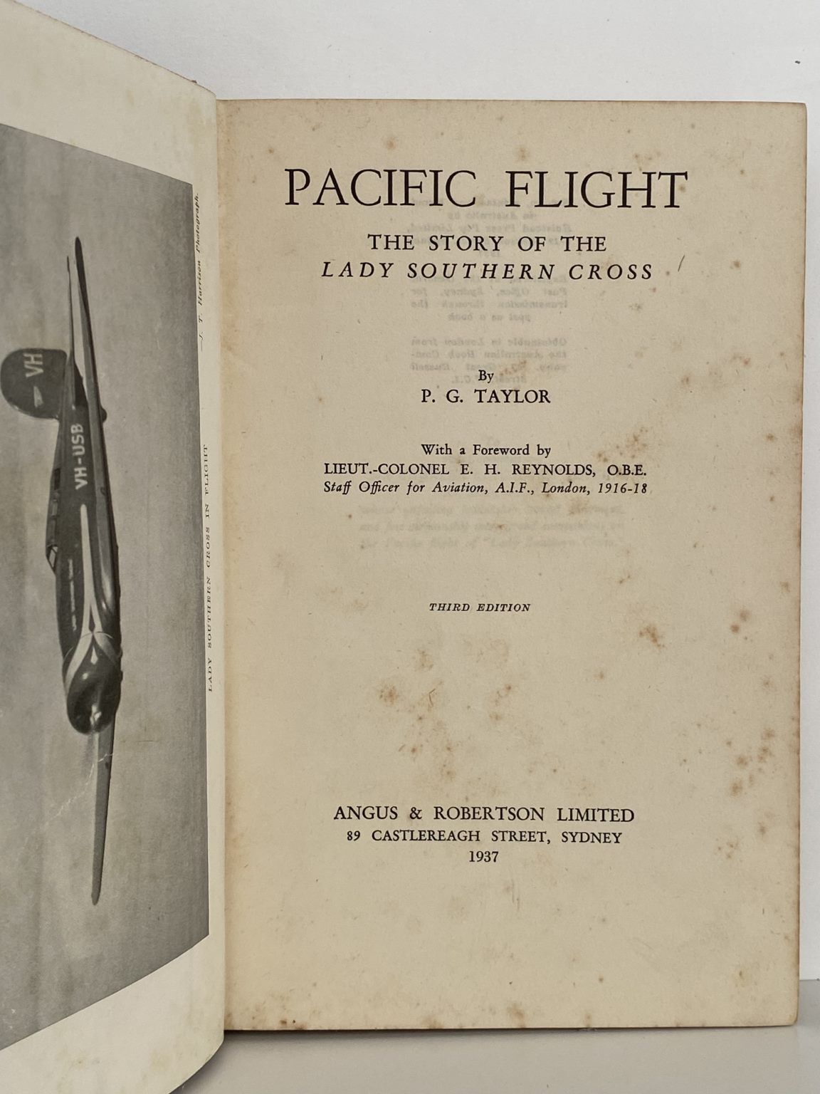 PACIFIC FLIGHT: The Story of The Lady Southern Cross